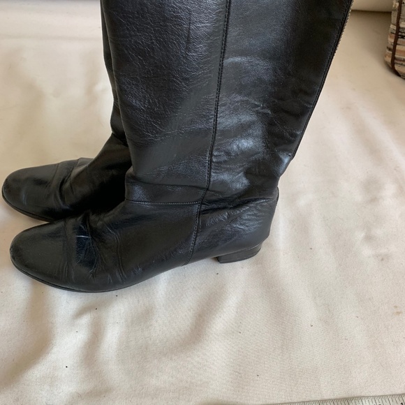 Tory Burch | Shoes | Tory Burch Knee High Soft Boots With Gold Trim ...